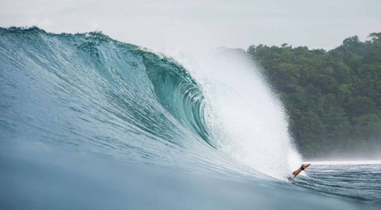 Ocean Surfing: Understanding the Different Types of Ocean Waves